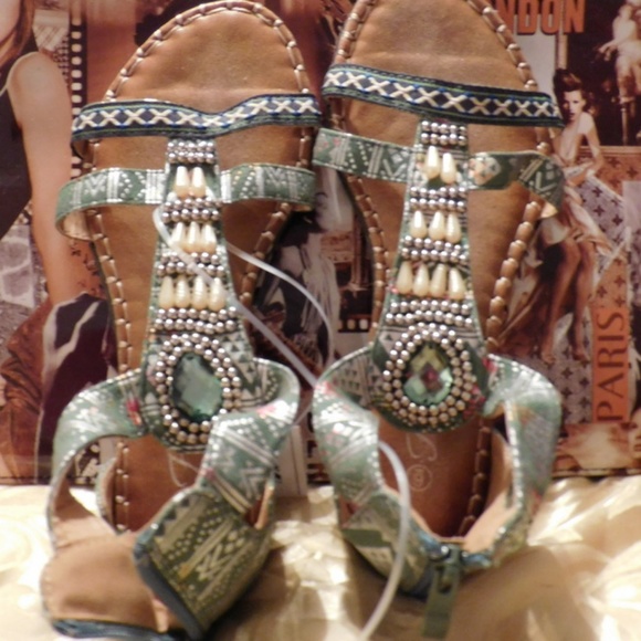 Forever 21 | Shoes | Forever Green Sandals With Beads 2 Sizes New ...